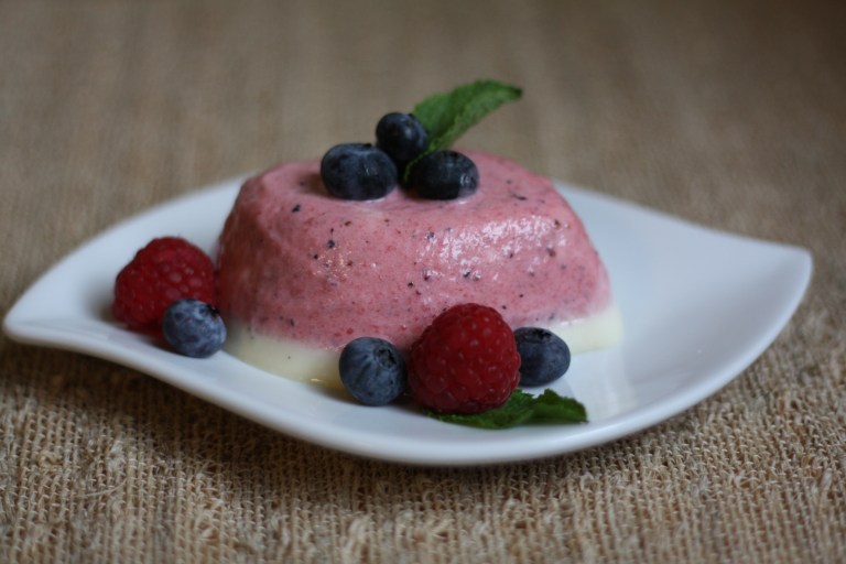 Independence Day Berries and Cream – Mixed Berry Mousse and Vanilla ...