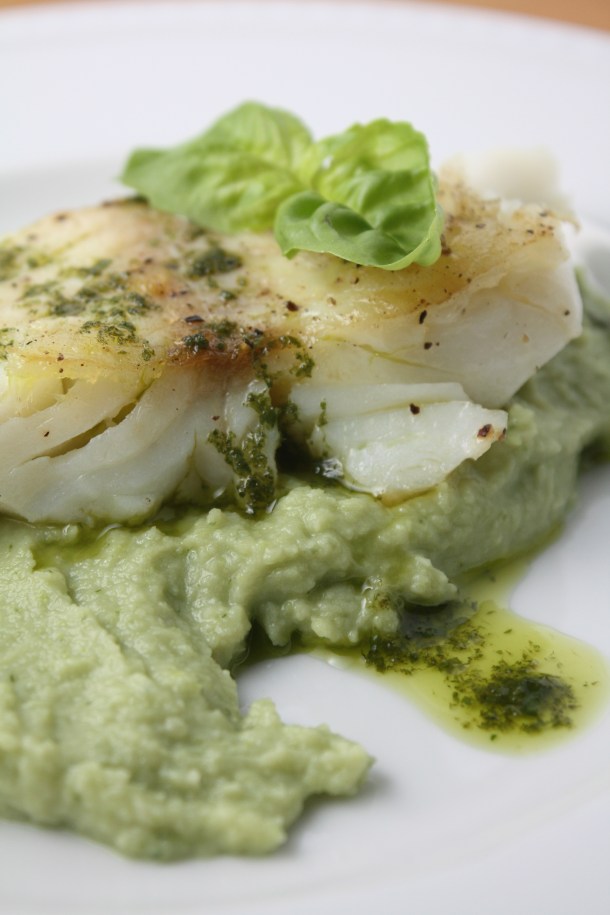 Pan-Seared Cod over Bean and Basil Puree | The Gourmand Mom